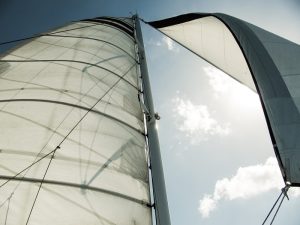 What Is Sailing "Close-Hauled?" (Explained For Beginners) | GoDownsize