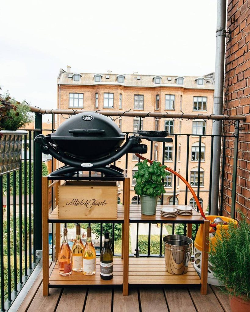 18 Great Storage Ideas For Small Balconies | GoDownsize