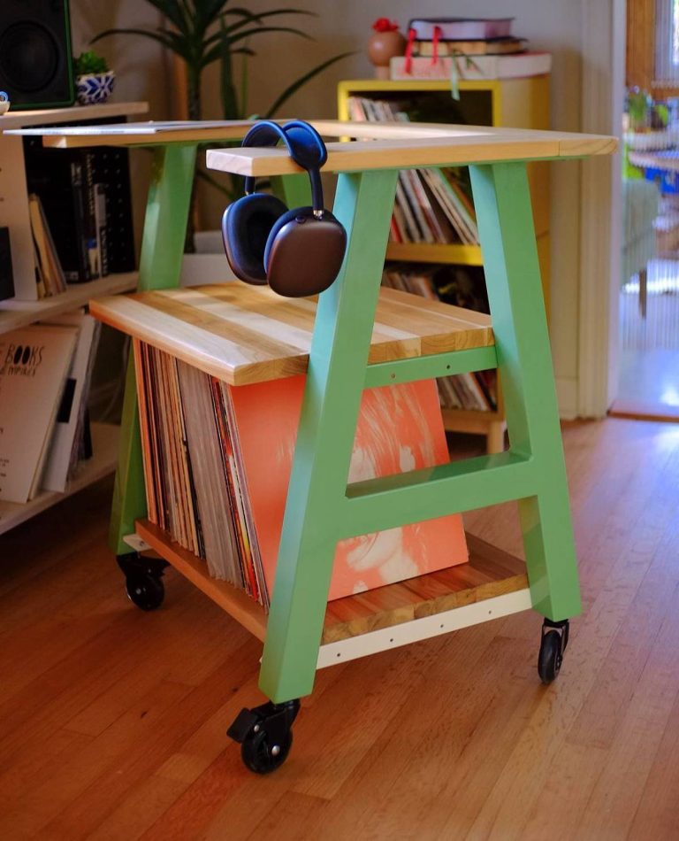 Book Storage For Kids' Rooms: 12 Great Solutions | GoDownsize