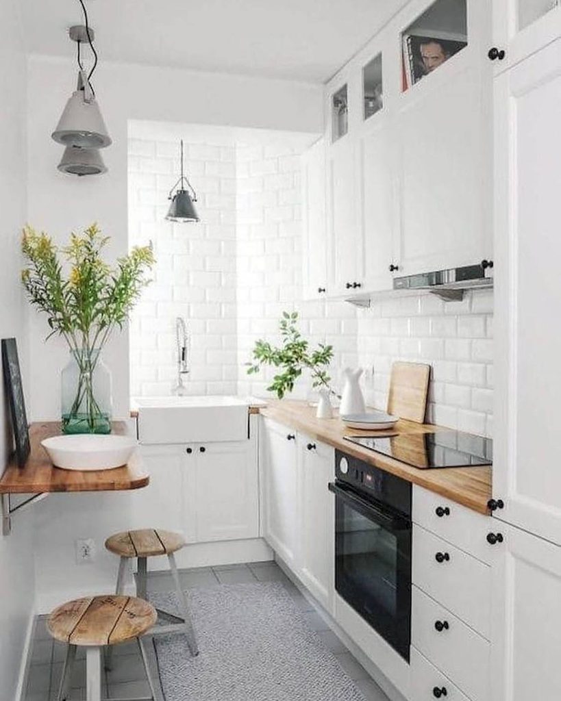 22 Small Kitchen Layouts That Look Amazing | GoDownsize
