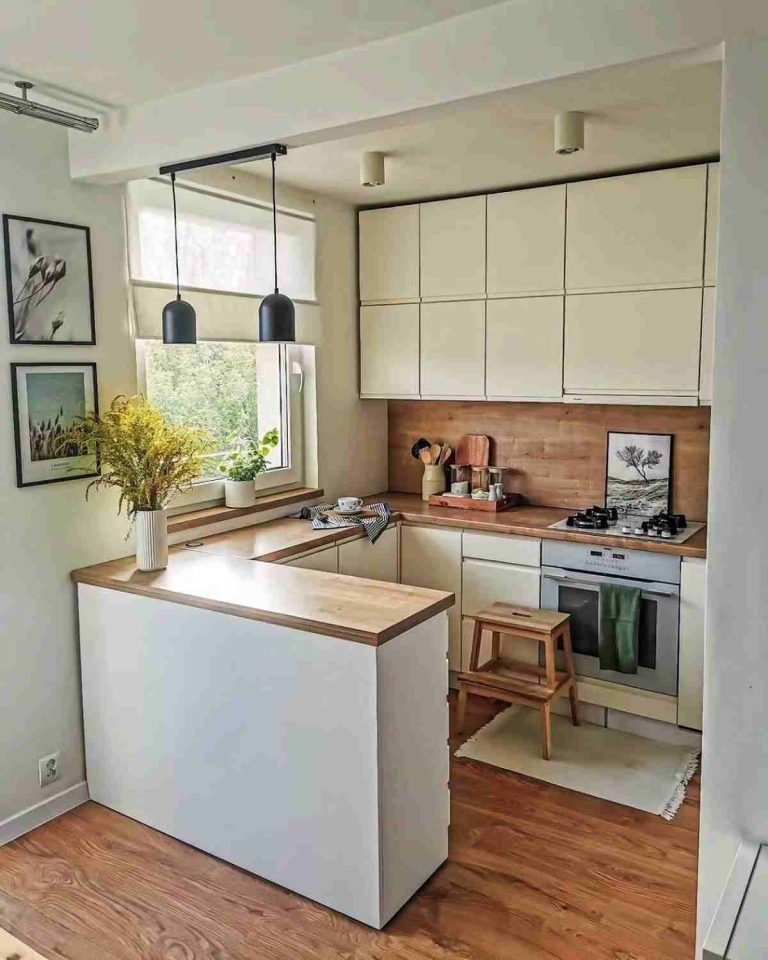 U-Shape Kitchen: 16 Great Layouts That Just Work | GoDownsize