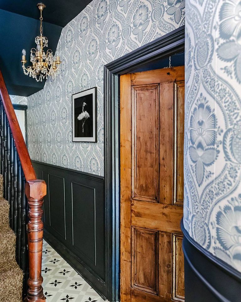 Wallpaper for Small Hallways: 21 Beautiful Ideas | GoDownsize
