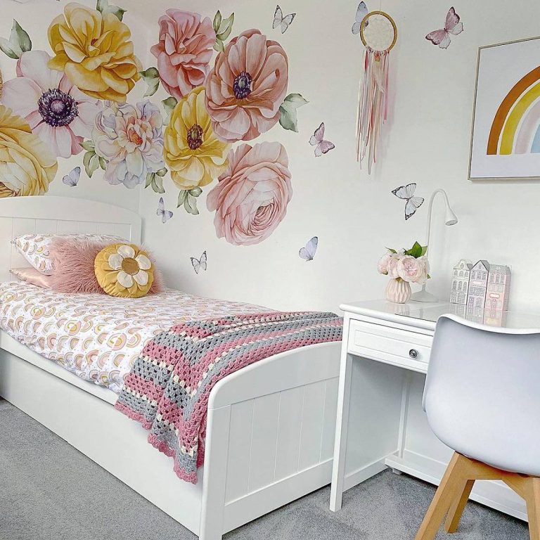 30 Wallpaper Ideas For Little Girl's Rooms | GoDownsize