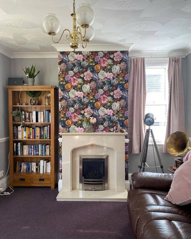 Wallpaper for Chimney Breasts: 19 Beautiful Ideas | GoDownsize