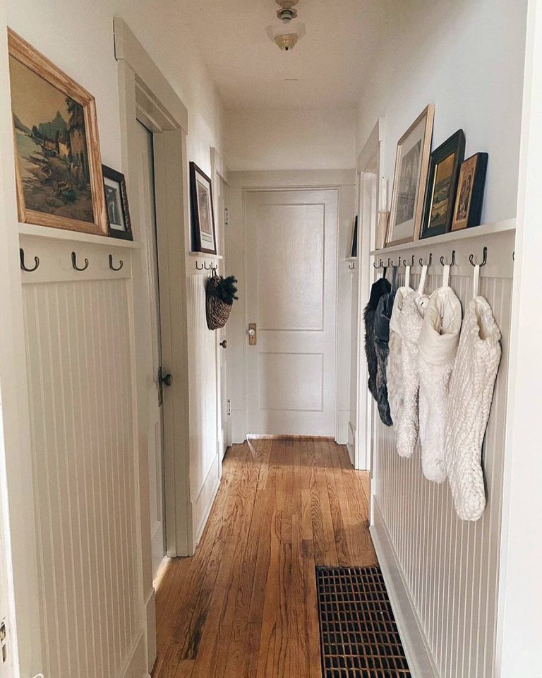 24 Great Wainscoting Ideas For Small Homes | GoDownsize