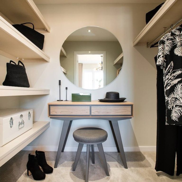 27 Vanity & Dressing Tables That Work Really Well | GoDownsize