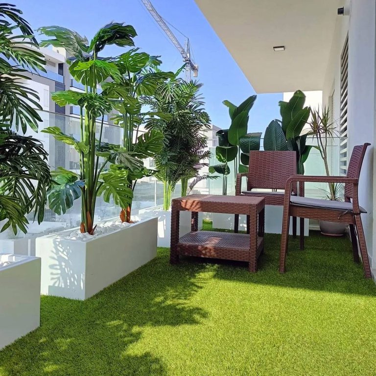 19 Balconies With Trees That Just Look Amazing | GoDownsize