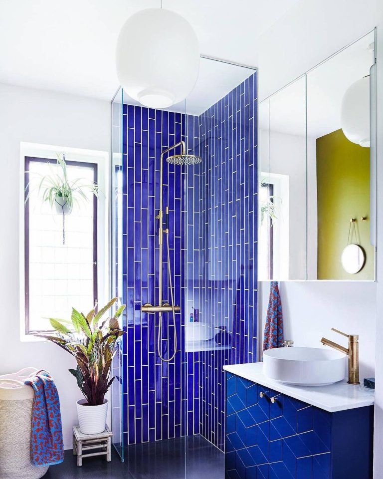 40 Great Shower Tile Ideas For Small Spaces | GoDownsize