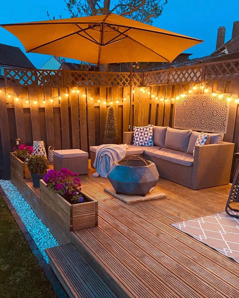 29 Nice Patios For Small Gardens That Look Amazing | GoDownsize