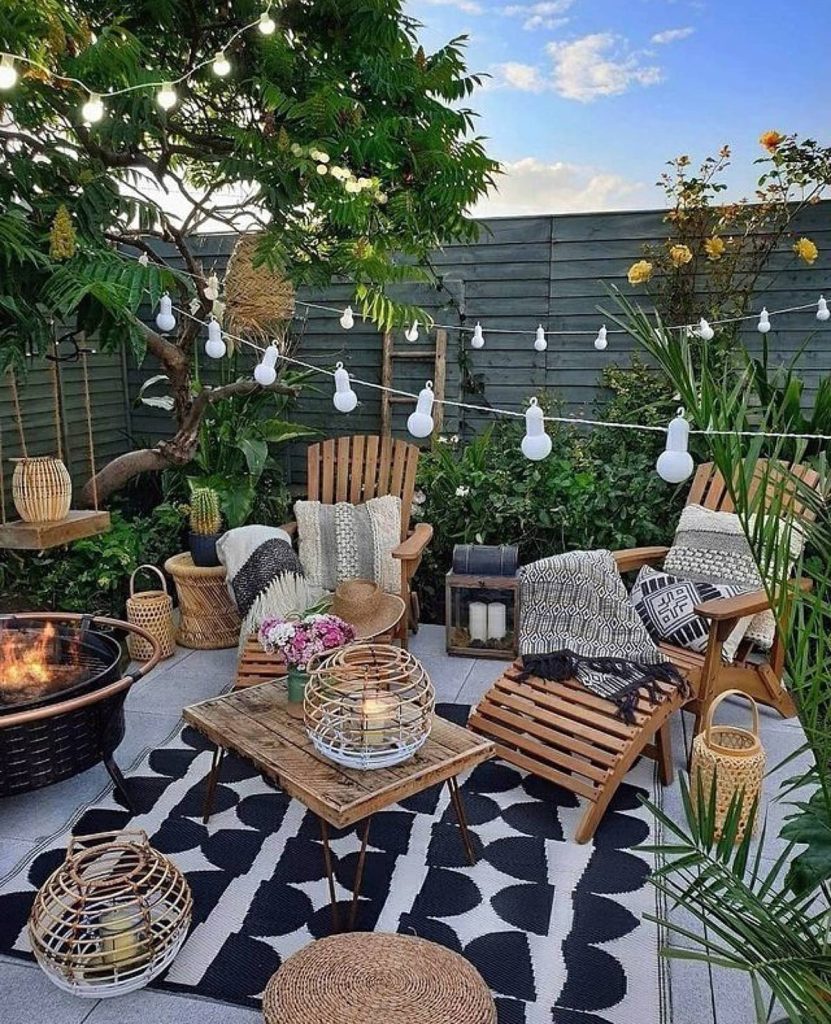 29 Nice Patios For Small Gardens That Look Amazing | GoDownsize