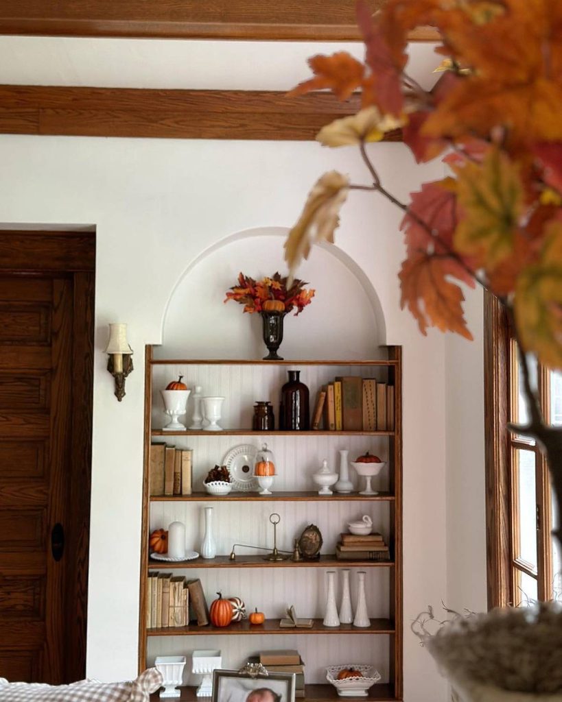 17 Antique Bookshelves That Look Amazing (Vintage) | GoDownsize