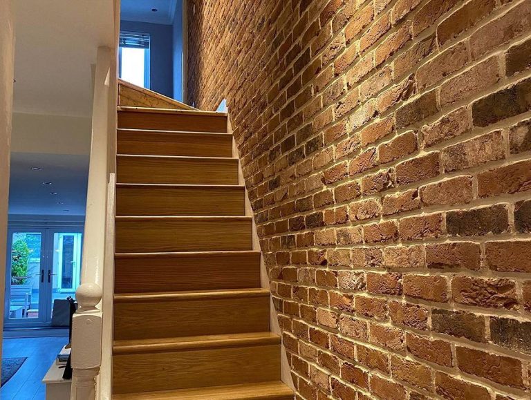 29 Staircase Wall Ideas That Look Amazing | GoDownsize