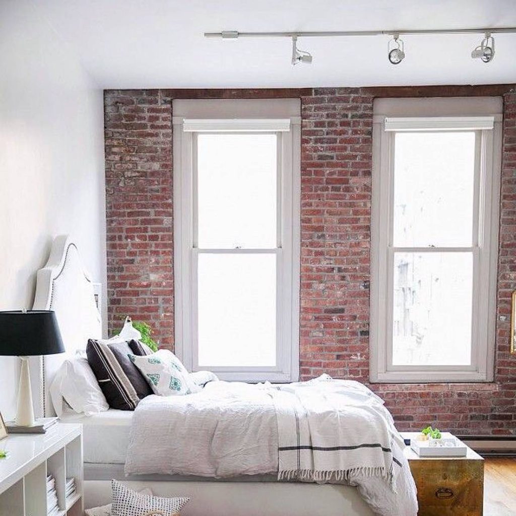 21 Bedrooms With Exposed Brick Walls That Look Great | GoDownsize