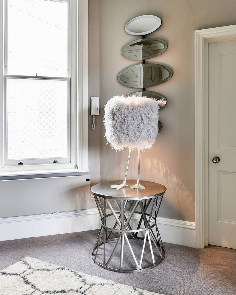 25 Hallway Lamps That Just Look Great | GoDownsize