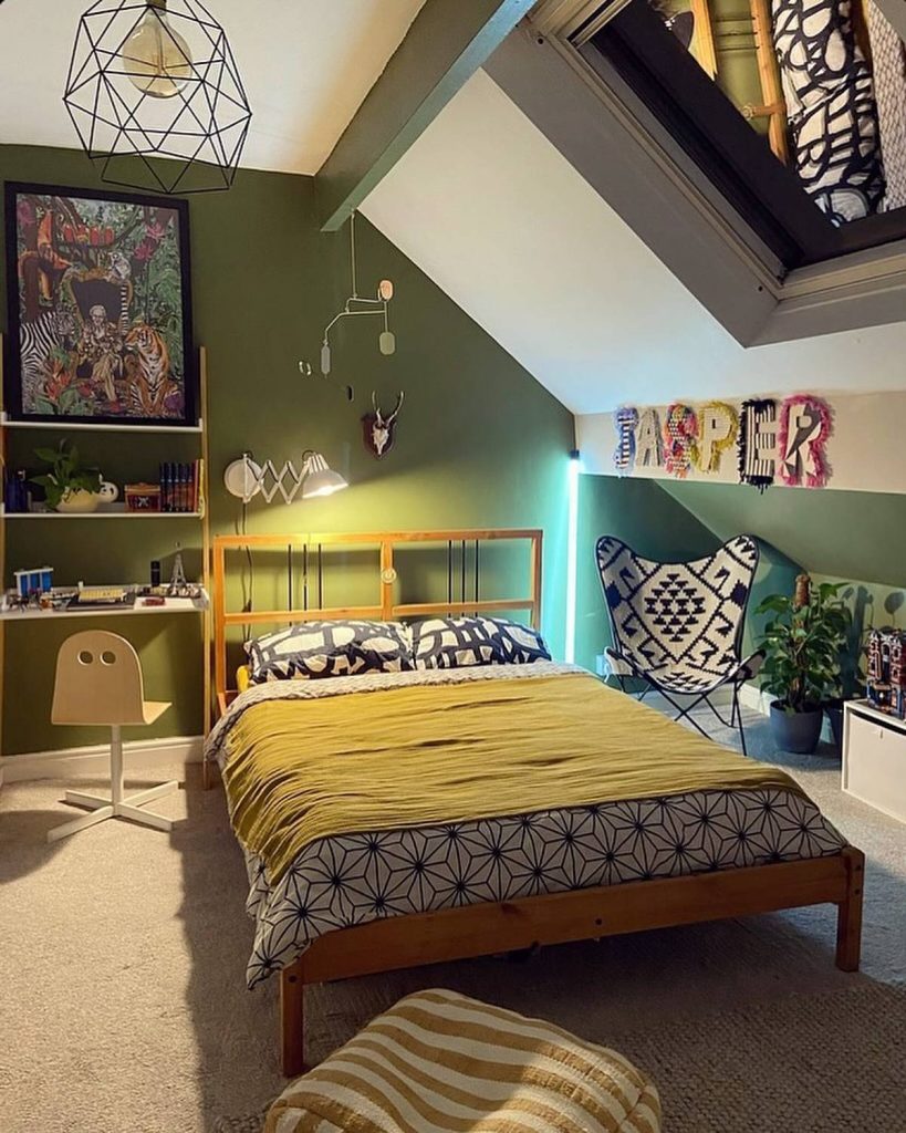 31 Bedrooms With Slanted Ceilings You'll Love | GoDownsize