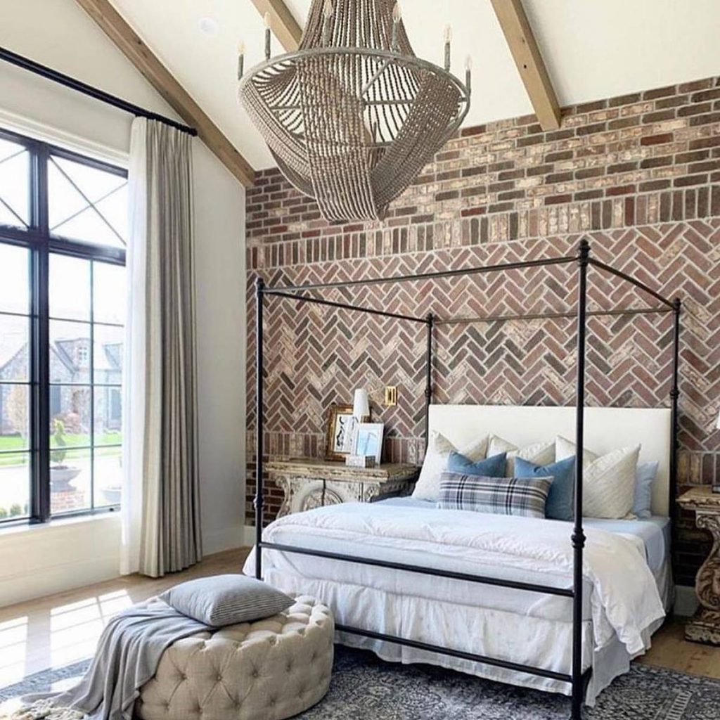 21 Bedrooms With Exposed Brick Walls That Look Great | GoDownsize