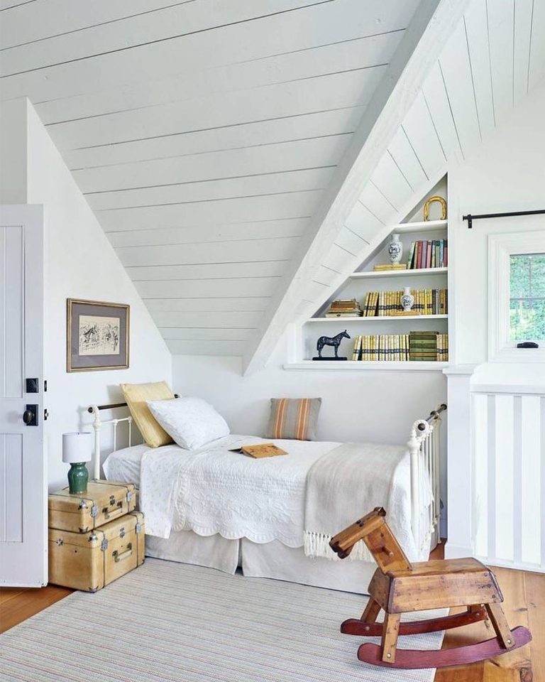 31 Bedrooms With Slanted Ceilings You'll Love | GoDownsize