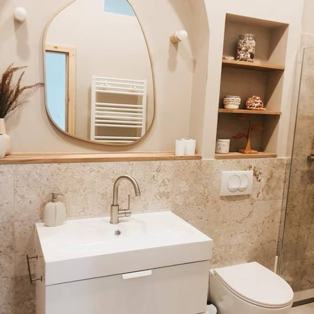 27 Blob Mirrors That Look Amazing | GoDownsize