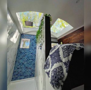 Tiny Houses With Shower: 28 Designs That Just Work | GoDownsize